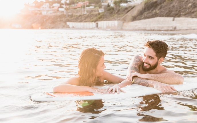 Τα 4 ζώδια που είναι πιο πιθανό να συναντήσουν την αδελφή ψυχή τους σε αυτή τη ζωή / FOXreport.gr